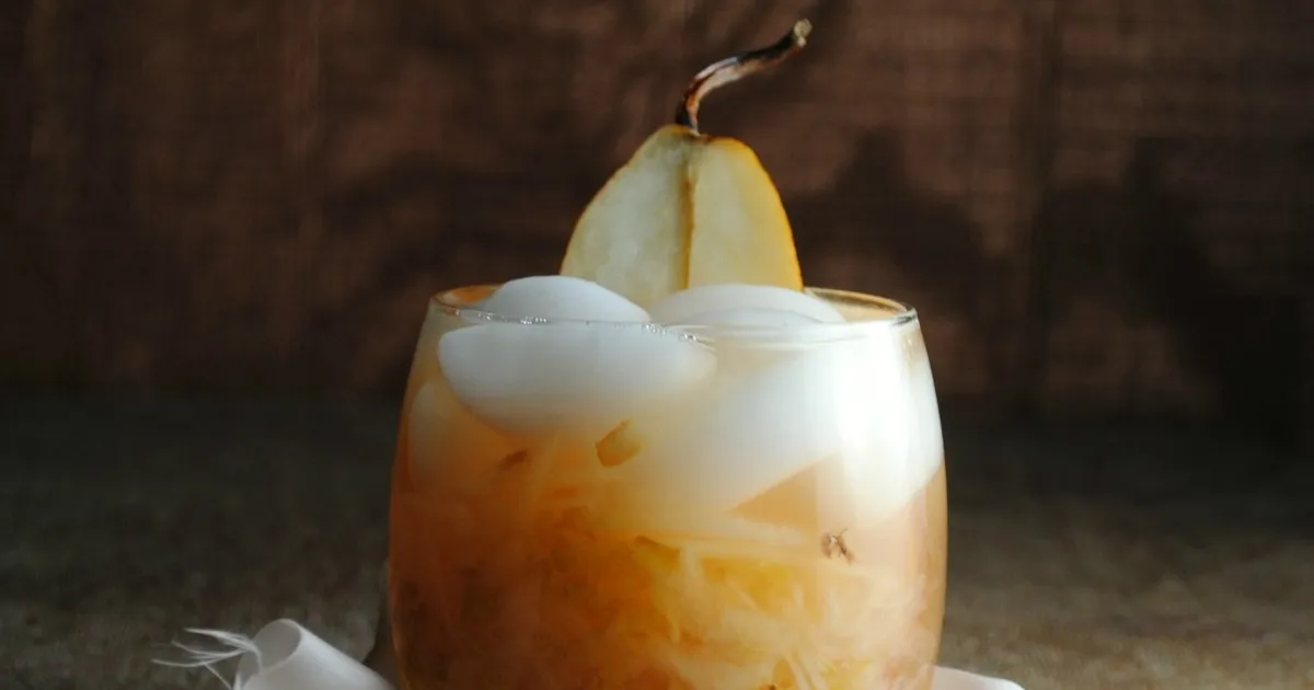 15 Perfectly Pear Cocktails for Cool Crisp Days - Forkly