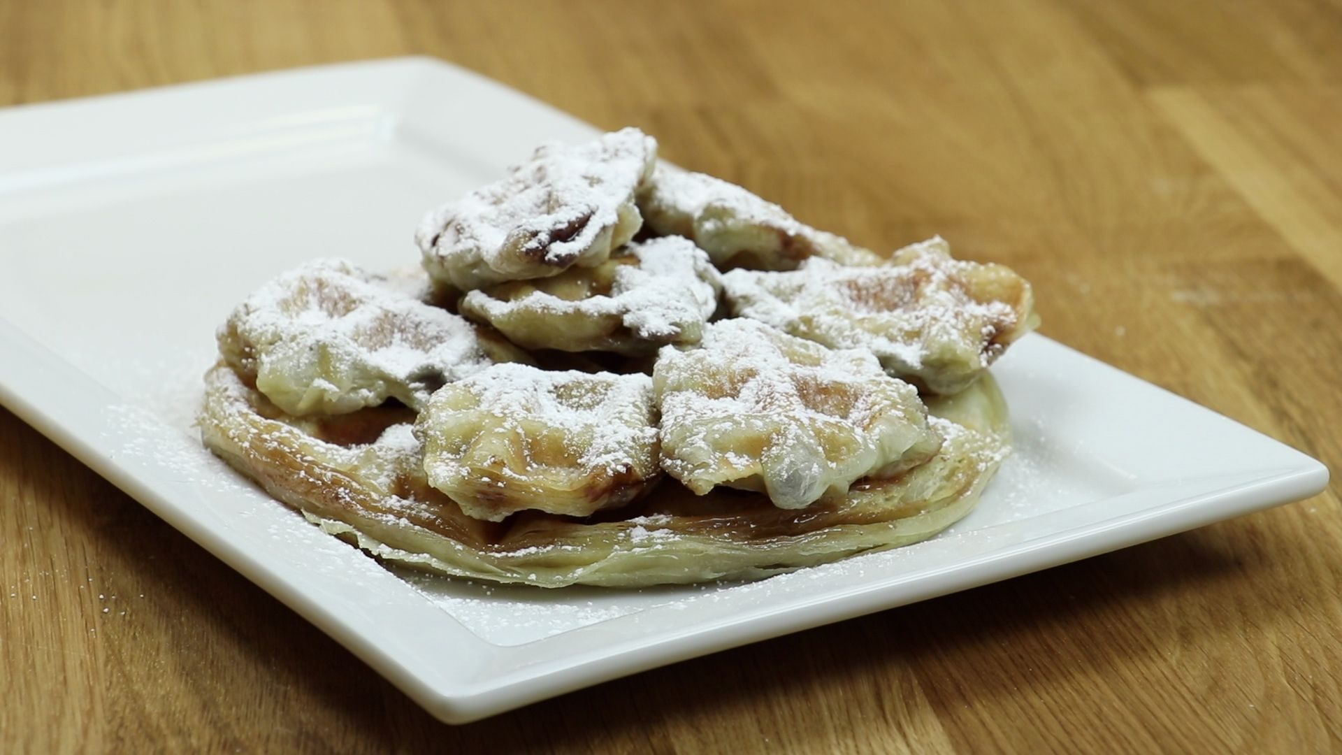 Nutella & Marshmallow Waffle Puffs - Forkly