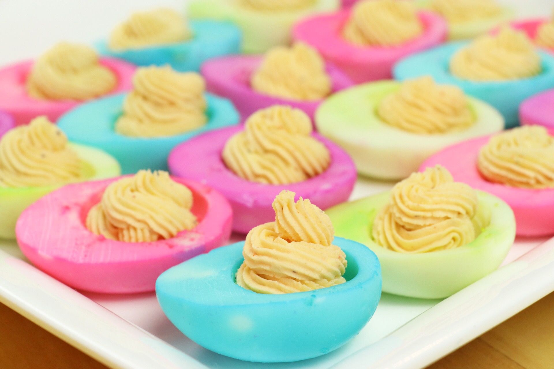 Easter Dyed Devilled Eggs - Forkly
