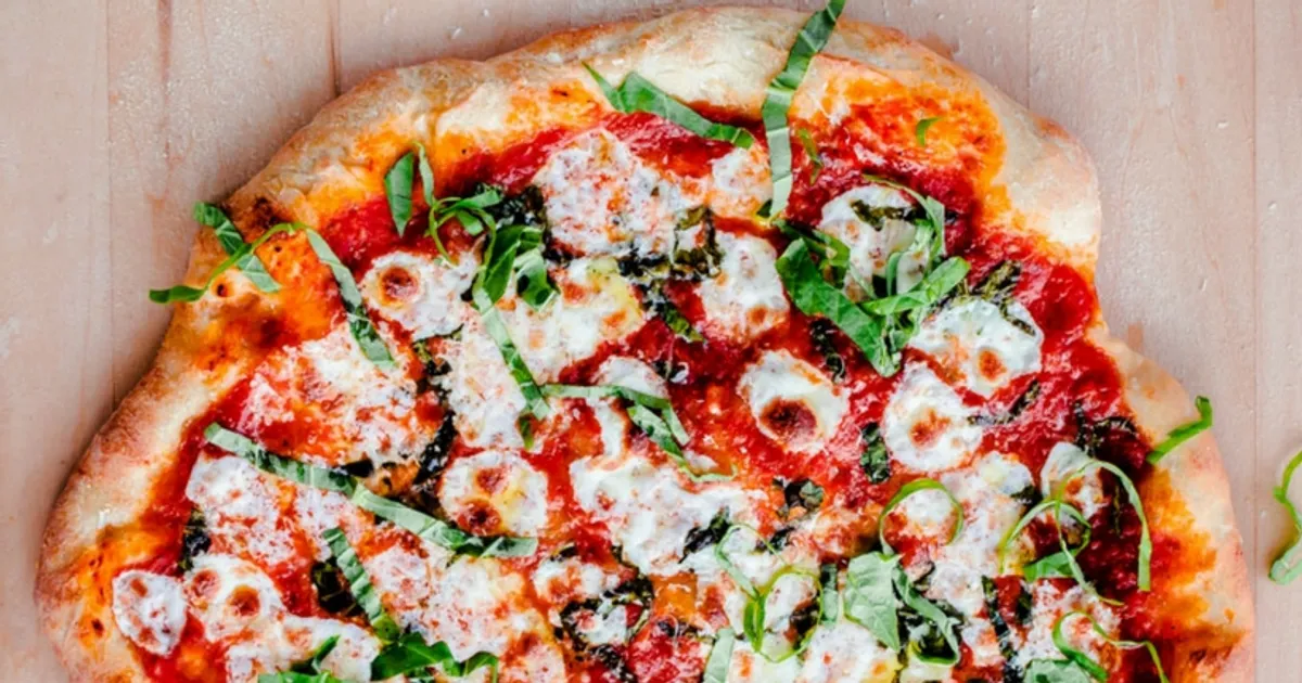 10 Incredible Home Made Pizzas - Forkly