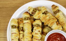 Spooky Halloween Treats Inspired by Body Parts - Forkly