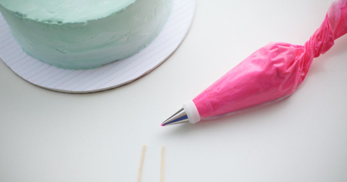 Food Hack: Cake Decorating With Toothpicks! - Forkly