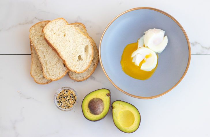 Everything But the Bagel Breakfast Avocado Toast - Forkly